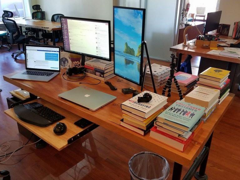 12 Inspiring Workspaces from Awesome Digital Marketers
